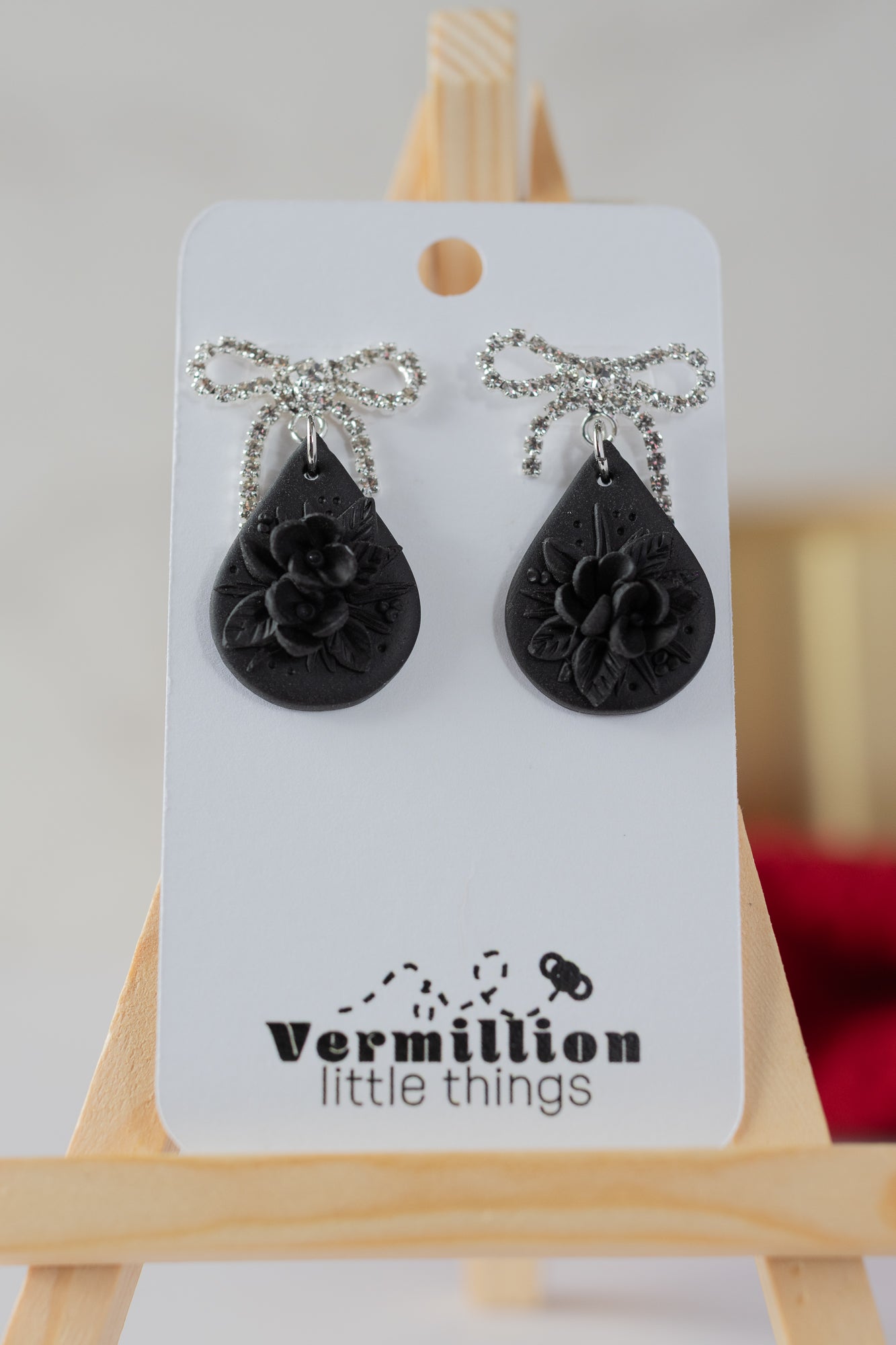 Featured – Vermillion Little Things